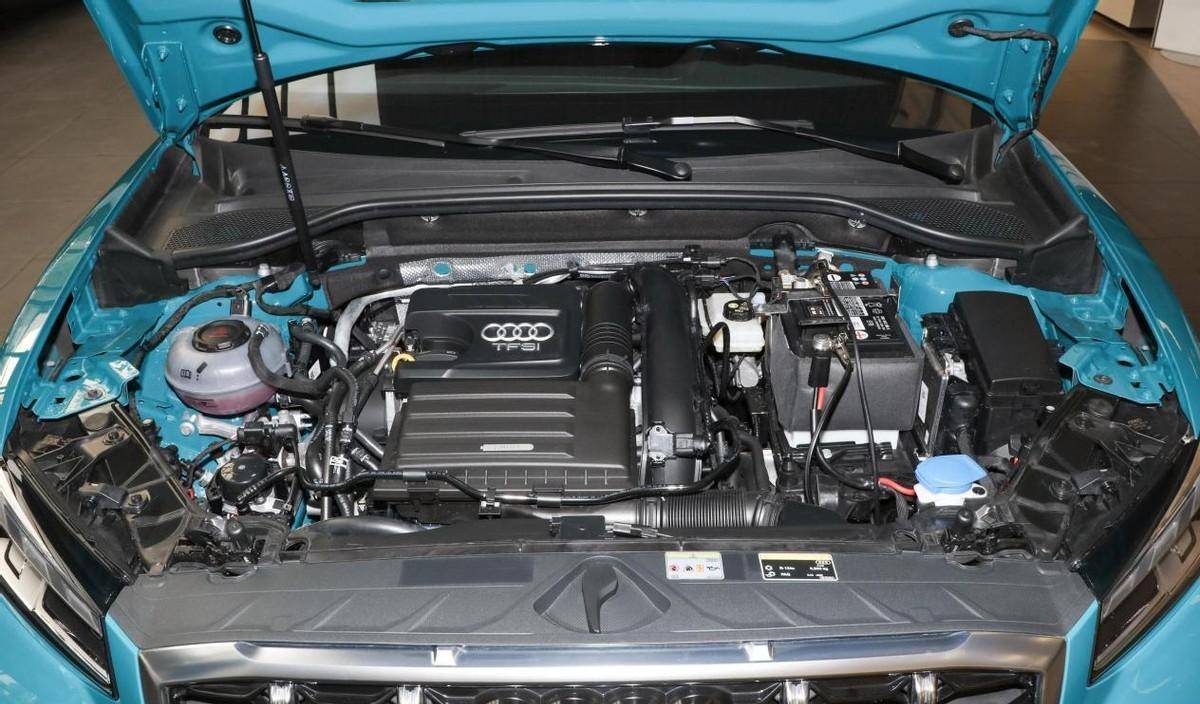 选“鸡头”还是“凤尾”？第三代荣威RX5对比奥迪Q2L_搜狐汽车_搜狐网