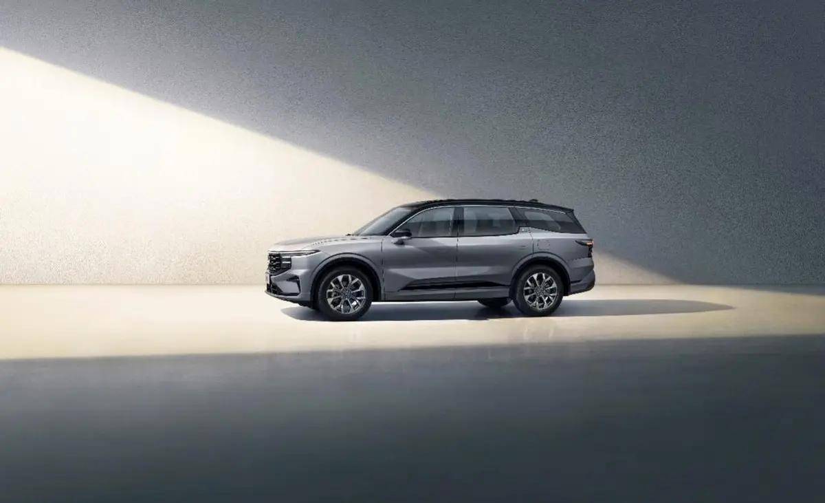 【e汽车】长安福特锐界L首发亮相 演绎大7座混动SUV“L”级新标准_搜狐汽车_搜狐网