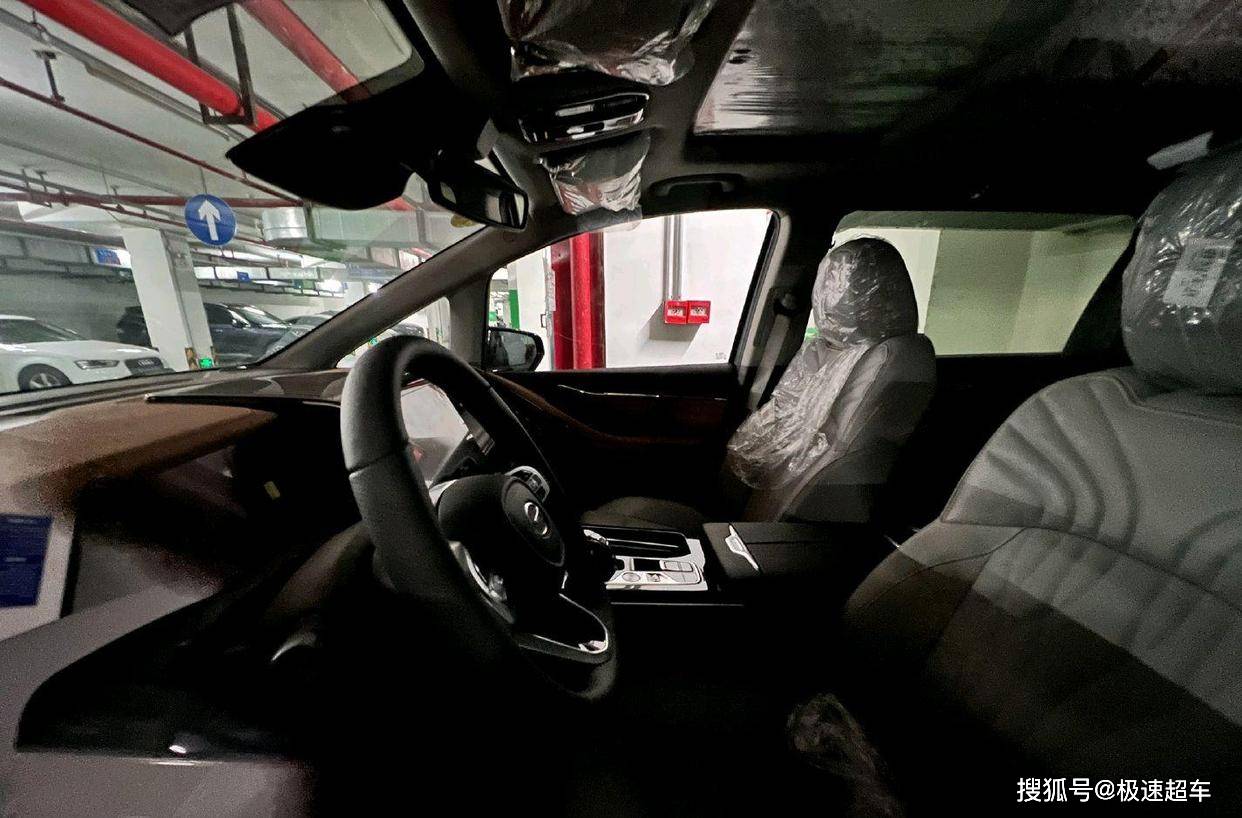 混动传祺M8登场，竞争腾势D9，气场媲美雷克萨斯LM，配置更丰富_搜狐汽车_搜狐网