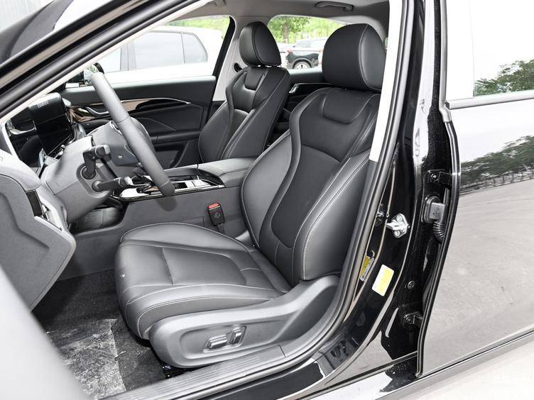 3-10到15万元预算，选合资还是中国品牌？奔腾B70对比日产轩逸_搜狐汽车_搜狐网