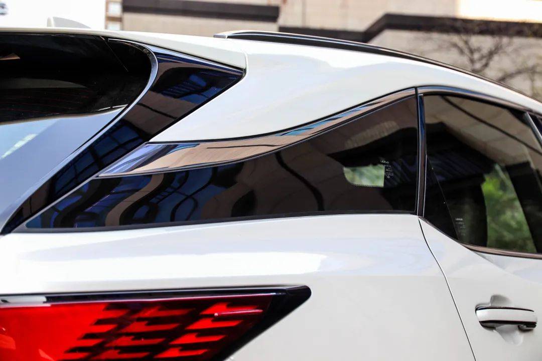 全新雷克萨斯RX试驾:重回巅峰，这次真能硬刚BBA！_搜狐汽车_搜狐网