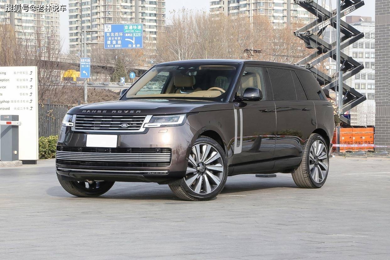 配4.4T+8AT，530马力，4.6秒破百，比奔驰GLS更霸气，有钱人最爱_搜狐汽车_搜狐网