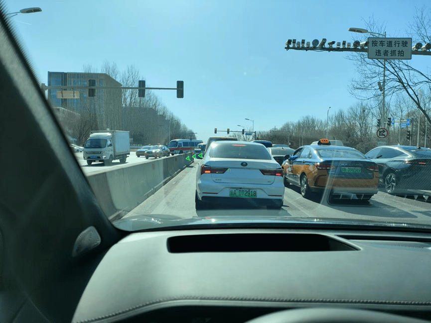 3月飞凡R7智能驾驶OTA提前体验，逻辑更合理，流畅度提升_搜狐汽车_搜狐网