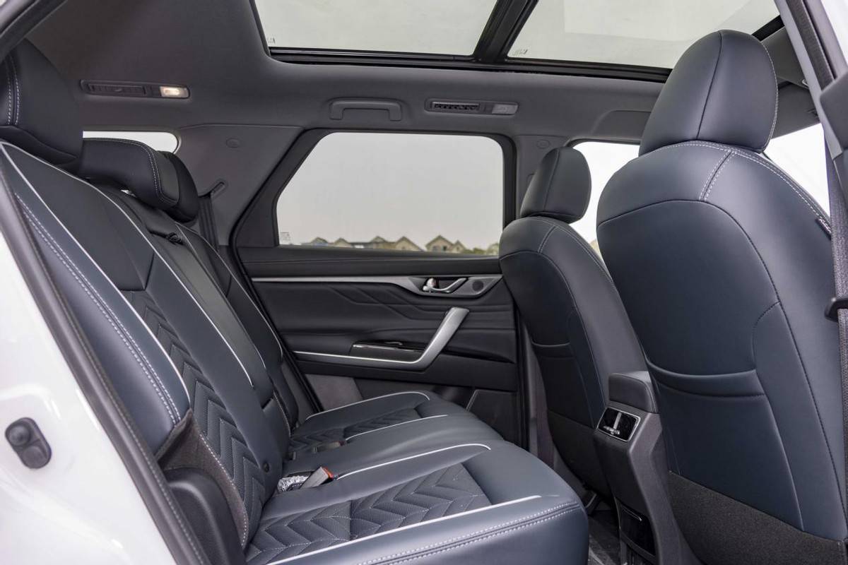 试驾长安CS95PLUS，配2.0T+爱信8AT+四驱，20万能选顶配，值吗？_搜狐汽车_搜狐网