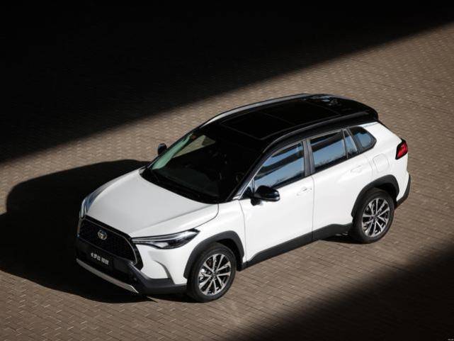 丰田终于放下架子，全新SUV标配2.0L，仅售9万，给XRV来个下马威_搜狐汽车_搜狐网