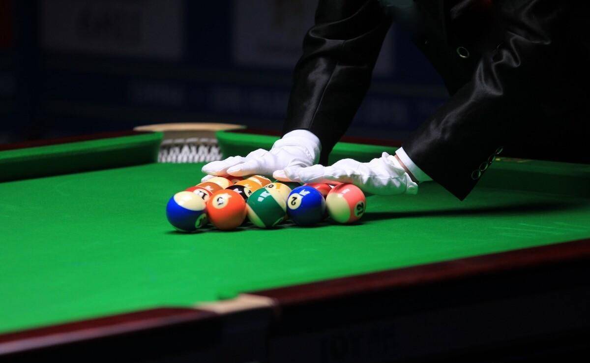 中式八球和斯诺克哪个更难？详细对比来了_台球_比赛_规则