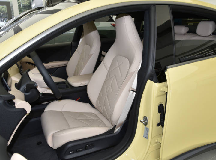 30万级豪华纯电轿车如何选？蔚来ET5对比宝马i3_搜狐汽车_搜狐网