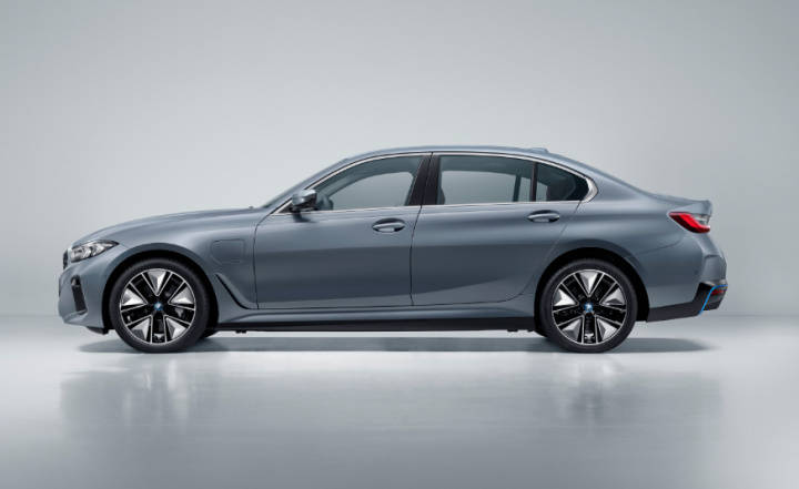 30万级豪华纯电轿车如何选？蔚来ET5对比宝马i3_搜狐汽车_搜狐网