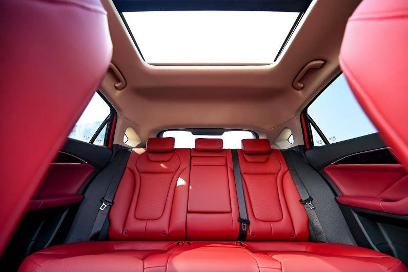 媲美家与五星级酒店般的舒适 解析奔腾B70 6A级舒适座舱_搜狐汽车_搜狐网