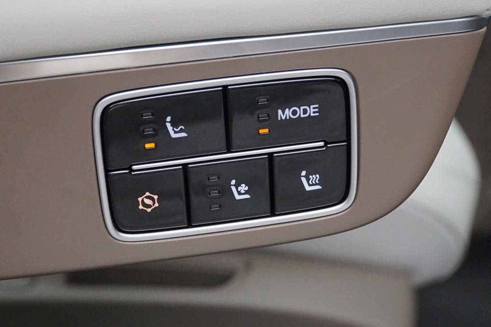 所有亮点皆为舒适叠buff TC君试驾全新荣威RX9_搜狐汽车_搜狐网