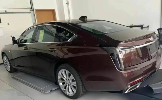 2023款凯迪拉克CT6实车曝光：搭2.0T 换装双联屏！比奥迪A6L还大?_搜狐汽车_搜狐网