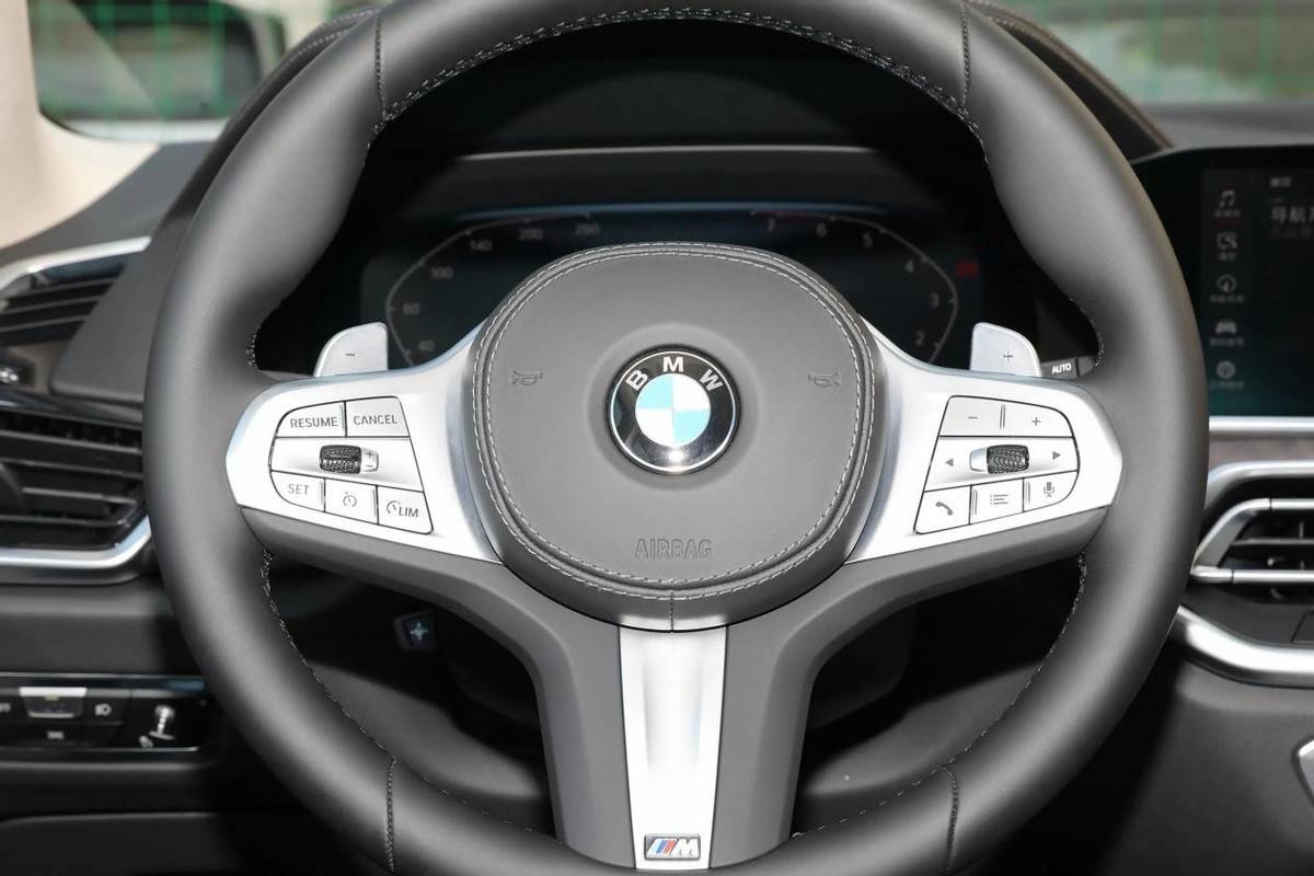 60万级豪华SUV之争！蔚来ES8行政版和宝马X5 30Li尊享型，该选谁？_搜狐汽车_搜狐网