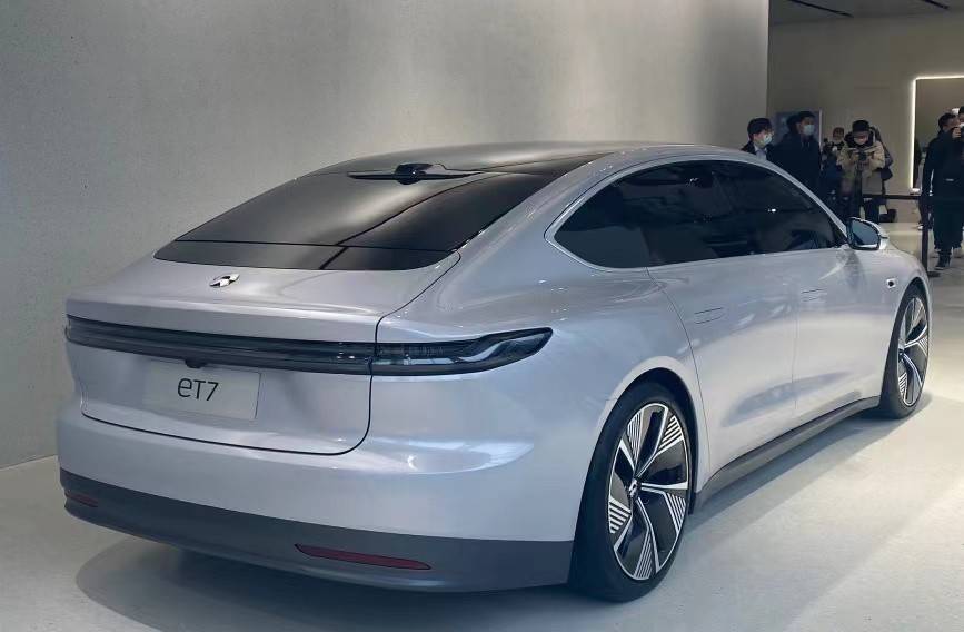 小鹏G9、蔚来ET7、智己LS7正面硬刚，“40万级最好SUV”花落谁家？_搜狐汽车_搜狐网