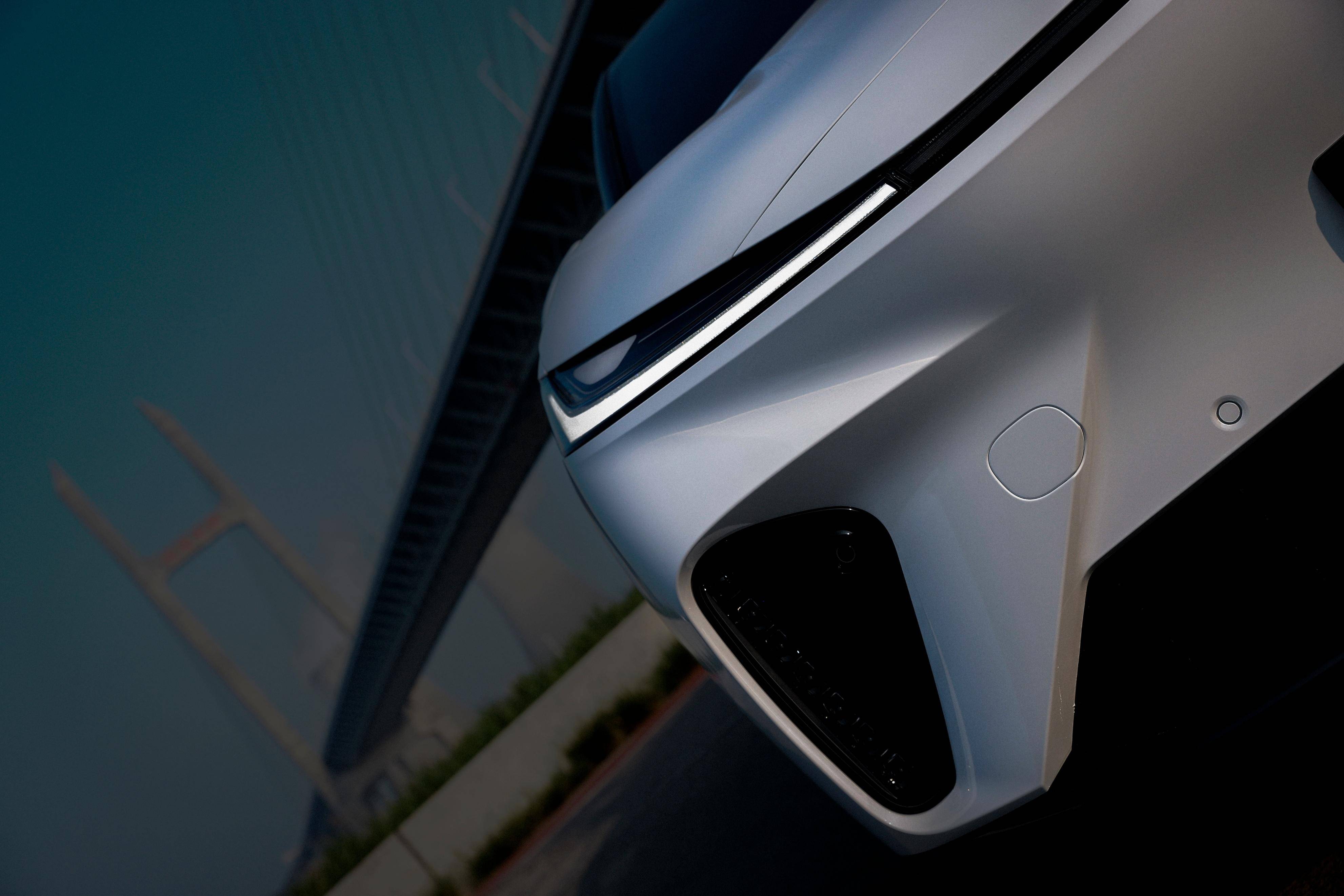 飞凡“新战将”R7，3.8s破百，续航606km，好看还不贵_搜狐汽车_搜狐网