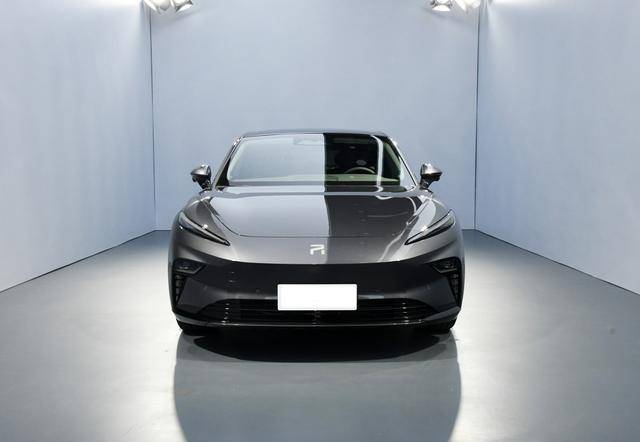 来自飞凡F7的反击，目标直指蔚来ET5，蔚来的“蛋糕”不保？_搜狐汽车_搜狐网