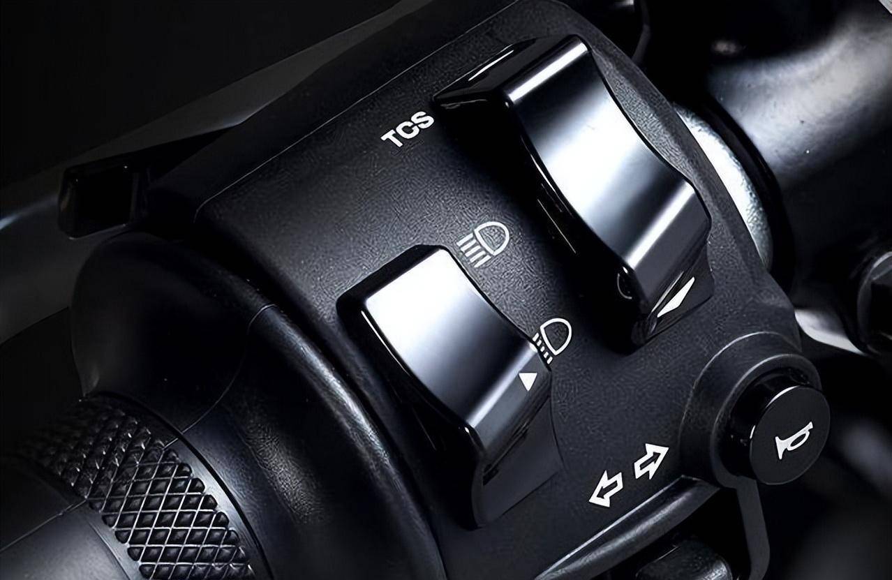 购车对于已经配备ABS的车型 TCS新的吗？这篇小哥给你答案_搜狐汽车_搜狐网