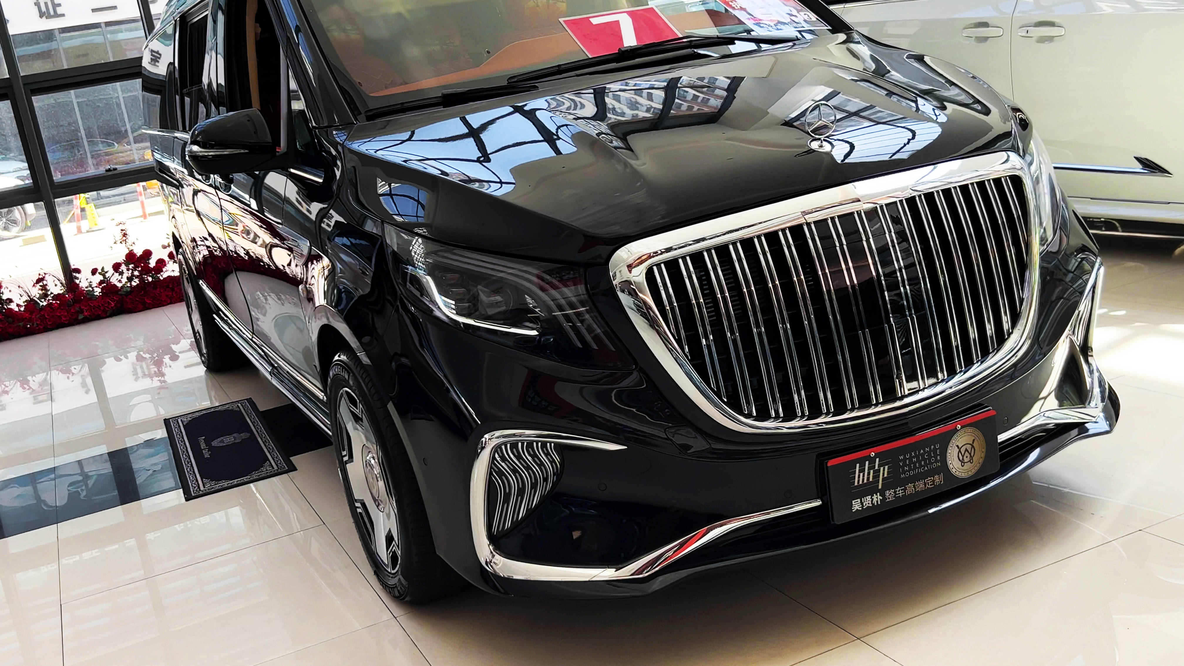 奔驰V260“高贵而不贵”提车后升级凯旋中门_搜狐汽车_搜狐网