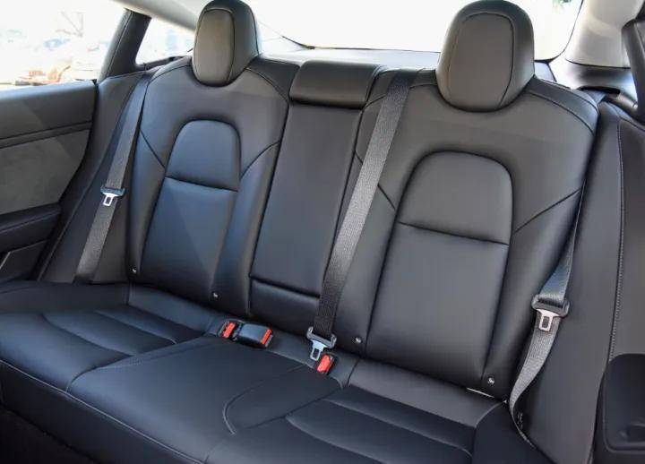 25万如何选新能源车？小鹏P7i对比特斯拉Model 3_搜狐汽车_搜狐网