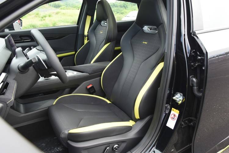 太卷了！15万左右就能买2.0T国产运动轿车_搜狐汽车_搜狐网