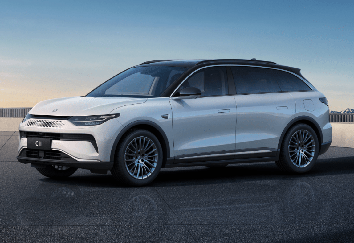 零跑C11增程和宋PLUS DM-i智能座舱大PK，看完就没有选择困难症了！_搜狐汽车_搜狐网