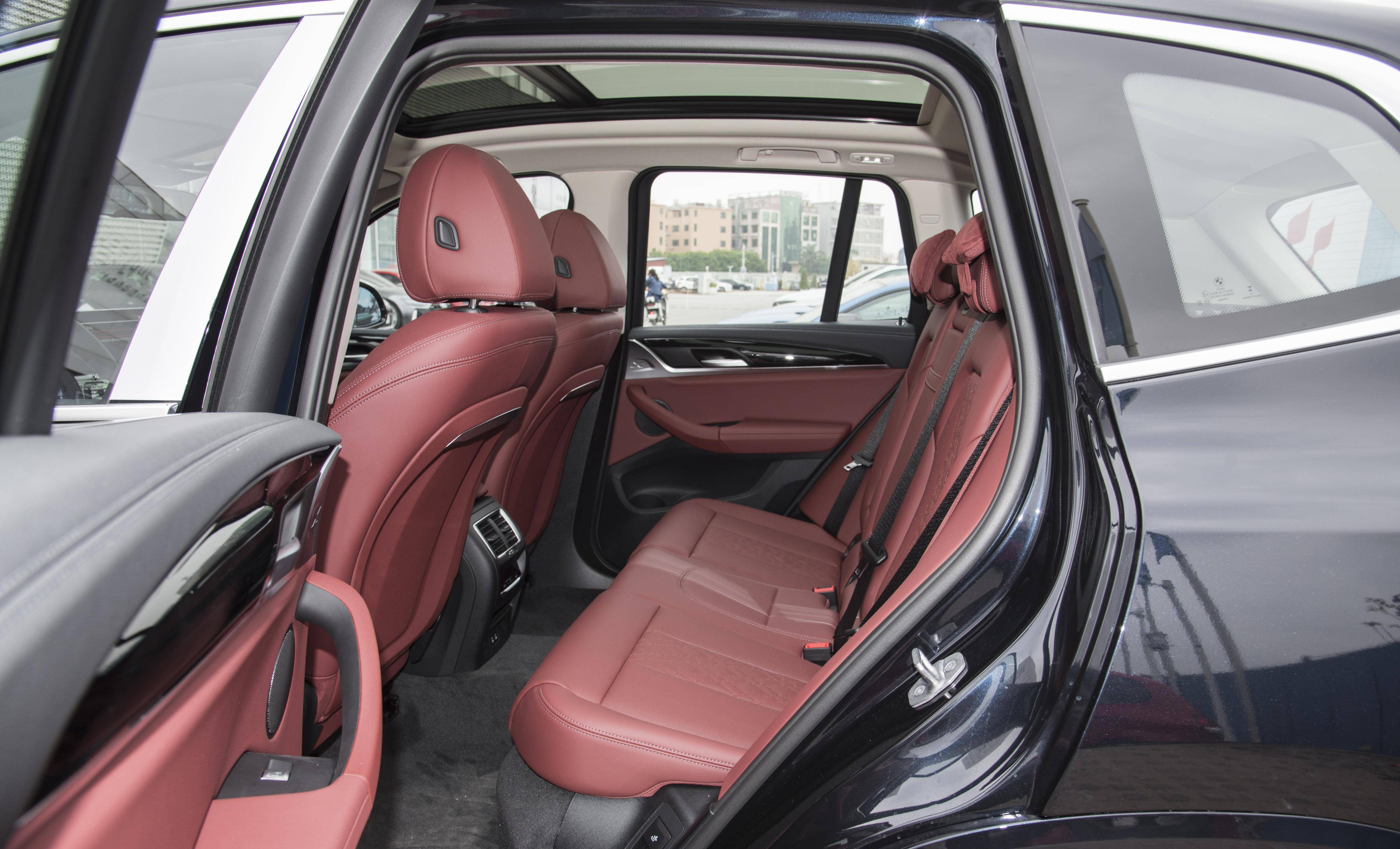 拥有286匹马力，纯电续航里程550km的宝马iX3是否值得入手_搜狐汽车_搜狐网