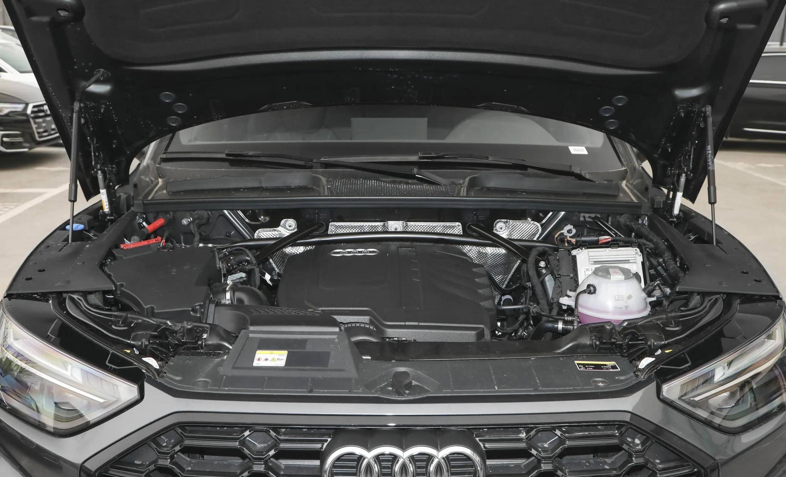 2023款奥迪Q5L上市，价格及配置调整，售价39.75-48.88万元_搜狐汽车_搜狐网