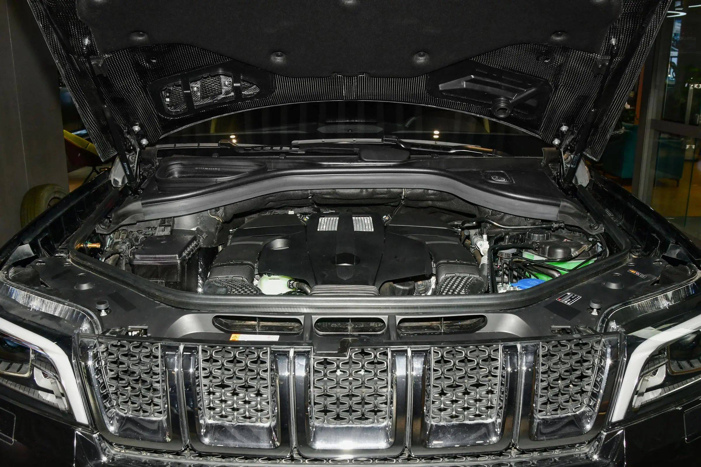 28.8万买“换壳奔驰GLS”，北京BJ90降价71万后，值得入手吗？_搜狐汽车_搜狐网