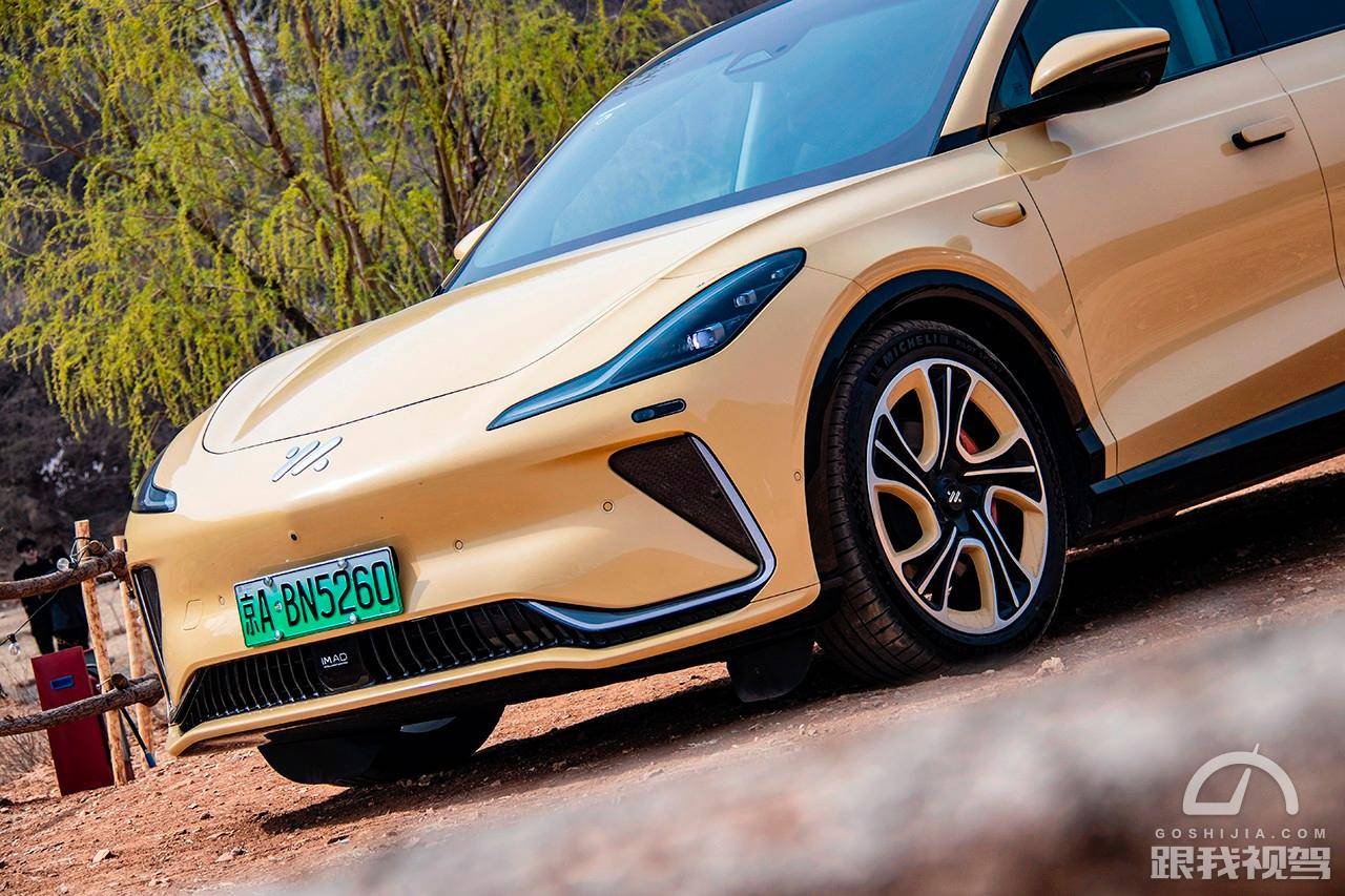 试驾智己LS7，30万级中大型轿跑SUV，可以享受跑山乐趣_搜狐汽车_搜狐网