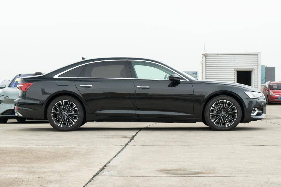 “价格战”进入白热化！A6L最大降幅11.81万，30天卖15823辆_搜狐汽车_搜狐网