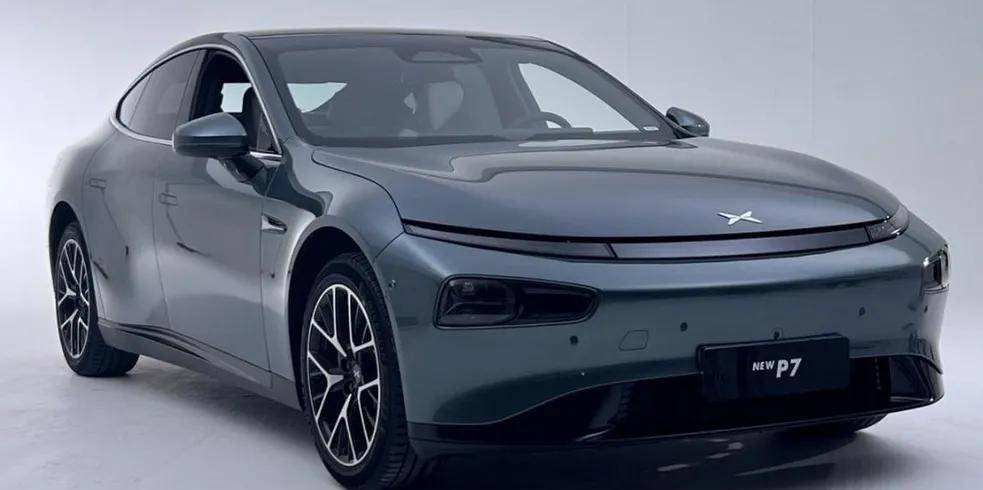 激光雷达上身，配置焕新升级！中期改款车型P7i能否拯救小鹏？_搜狐汽车_搜狐网