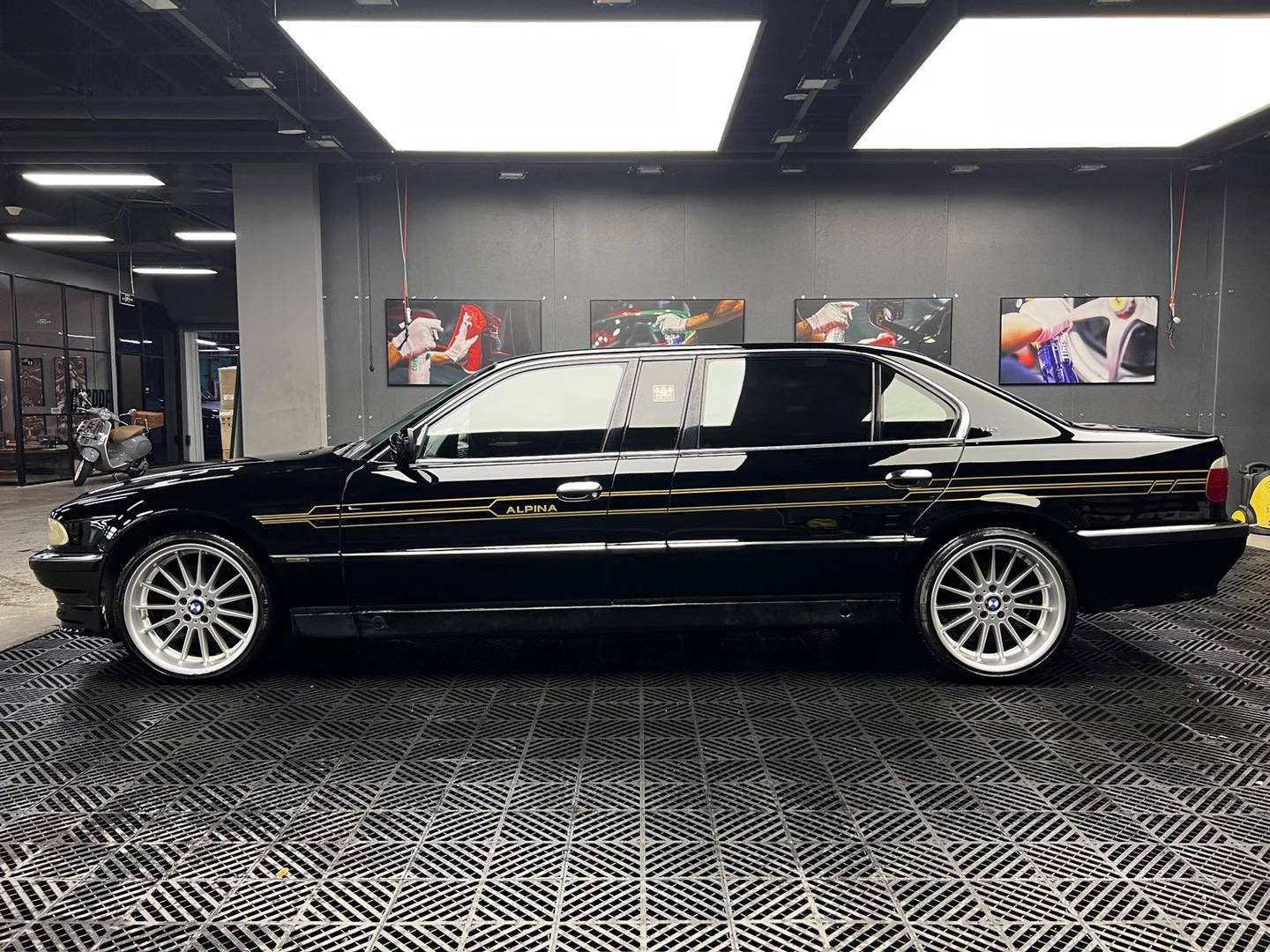 惊现 宝马E38 L7 V12限量版 ，全球899台_搜狐汽车_搜狐网