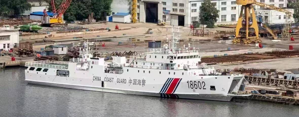 服役不到7年，我国陆军最大“战舰”转行，刷上海警白色涂装？ -6parkbbs.com