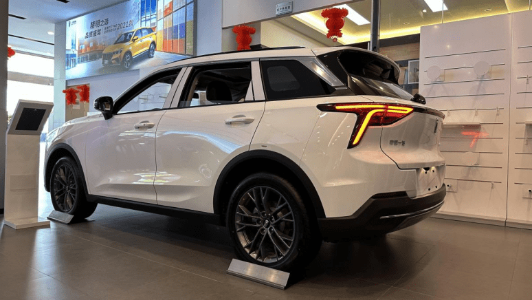 探店奔腾T55，8万级别紧凑SUV卷成这样了？_搜狐汽车_搜狐网