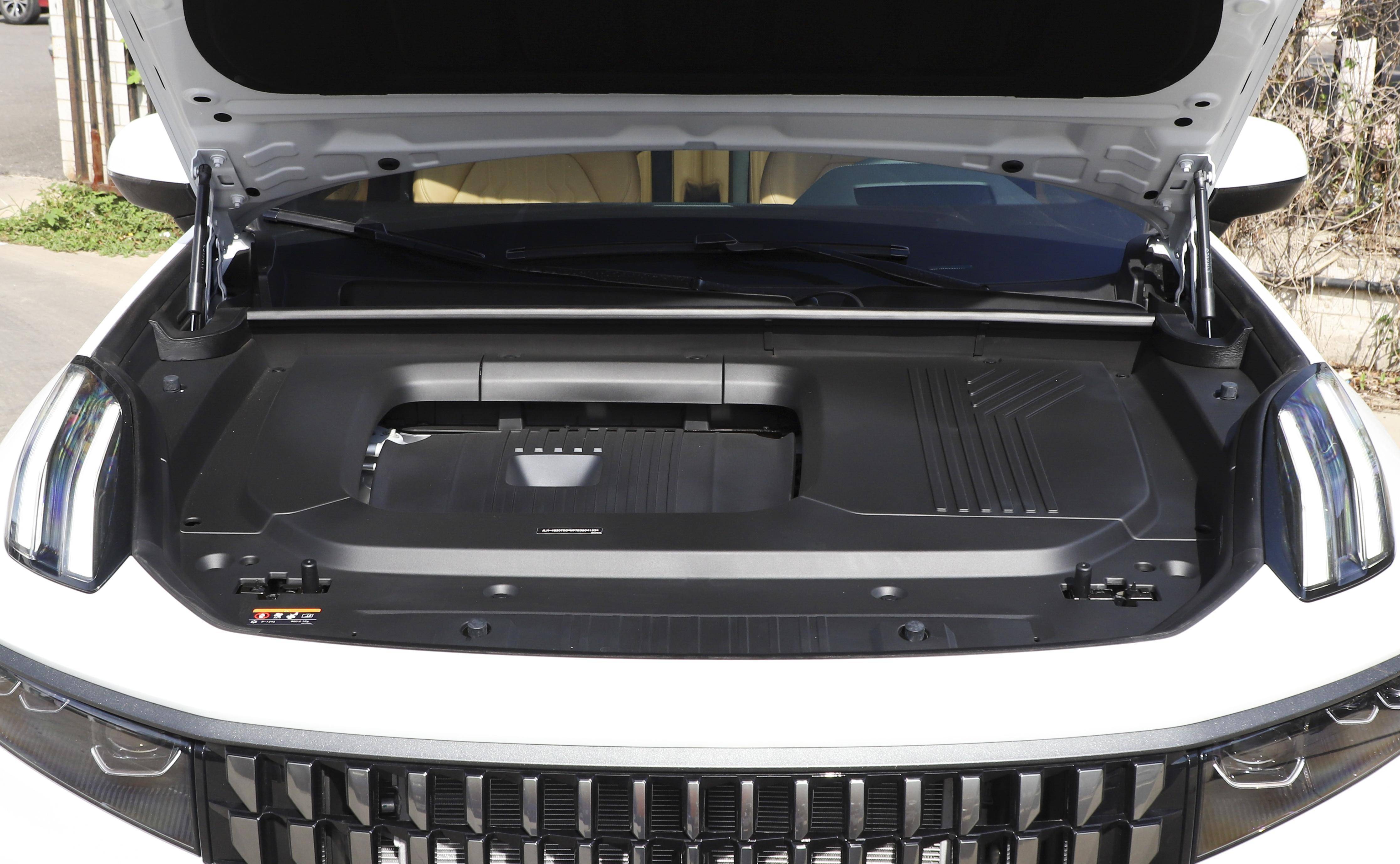 带有运动属性的家用三排SUV，带你看领克09 EM-P远航版_搜狐汽车_搜狐网