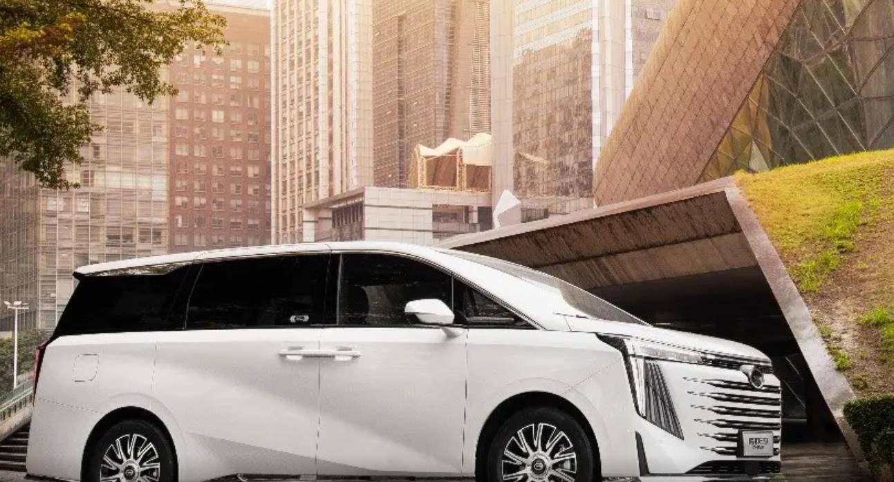 混动MPV！传祺“E9”实车现身，2.0T插电引擎，比腾势D9更划算？_搜狐汽车_搜狐网