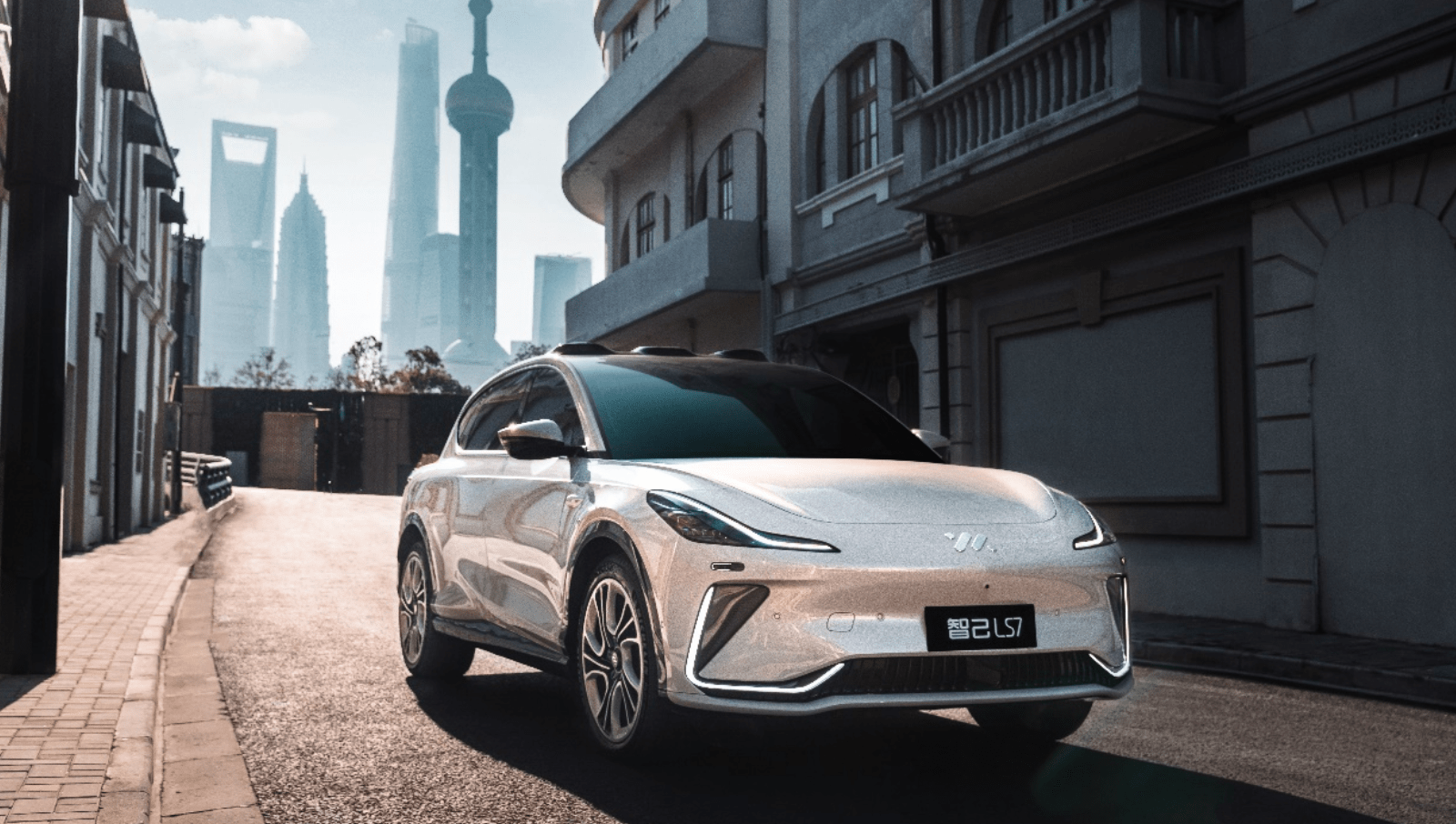 IM智己汽车携手Momenta，引领AI时代智能驾驶_搜狐汽车_搜狐网