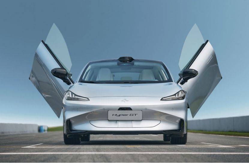 4s破百+旋翼门，昊铂Hyper GT很酷很快但不贵_搜狐汽车_搜狐网