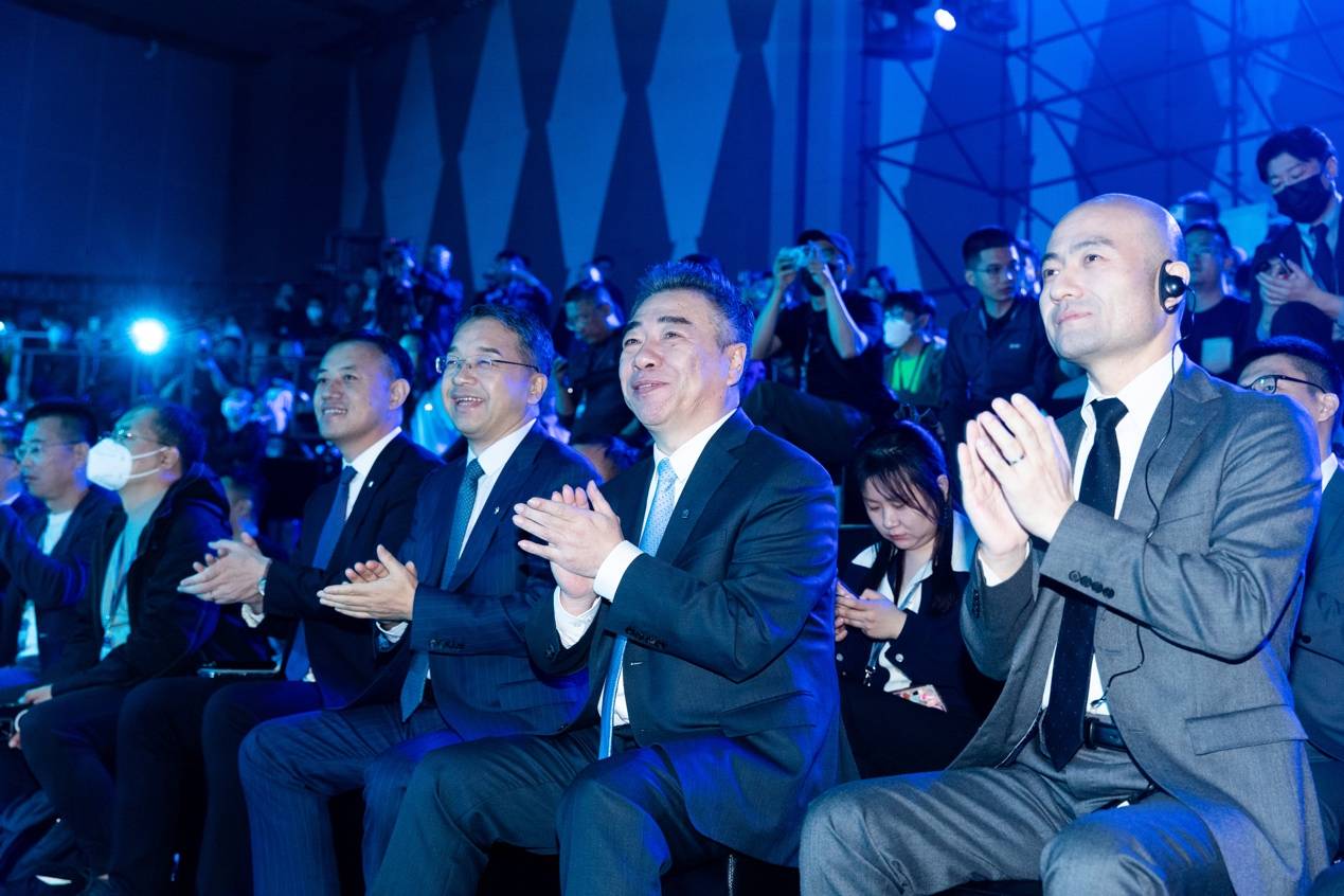 Hi，电动时代生活家 一汽丰田bZ3正式上市_搜狐汽车_搜狐网