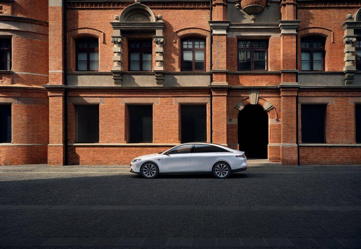 15-20万高智能纯电轿车，选秦PLUS EV还是零跑C01？_搜狐汽车_搜狐网