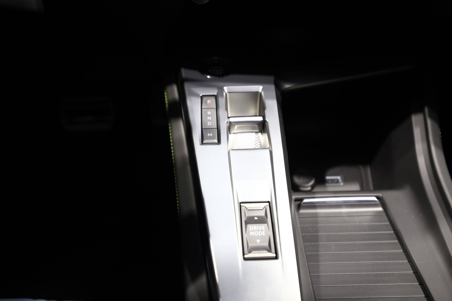 法系网红中型车上市！售价14.57万起 全系1.6T+爱信8AT！_搜狐汽车_搜狐网