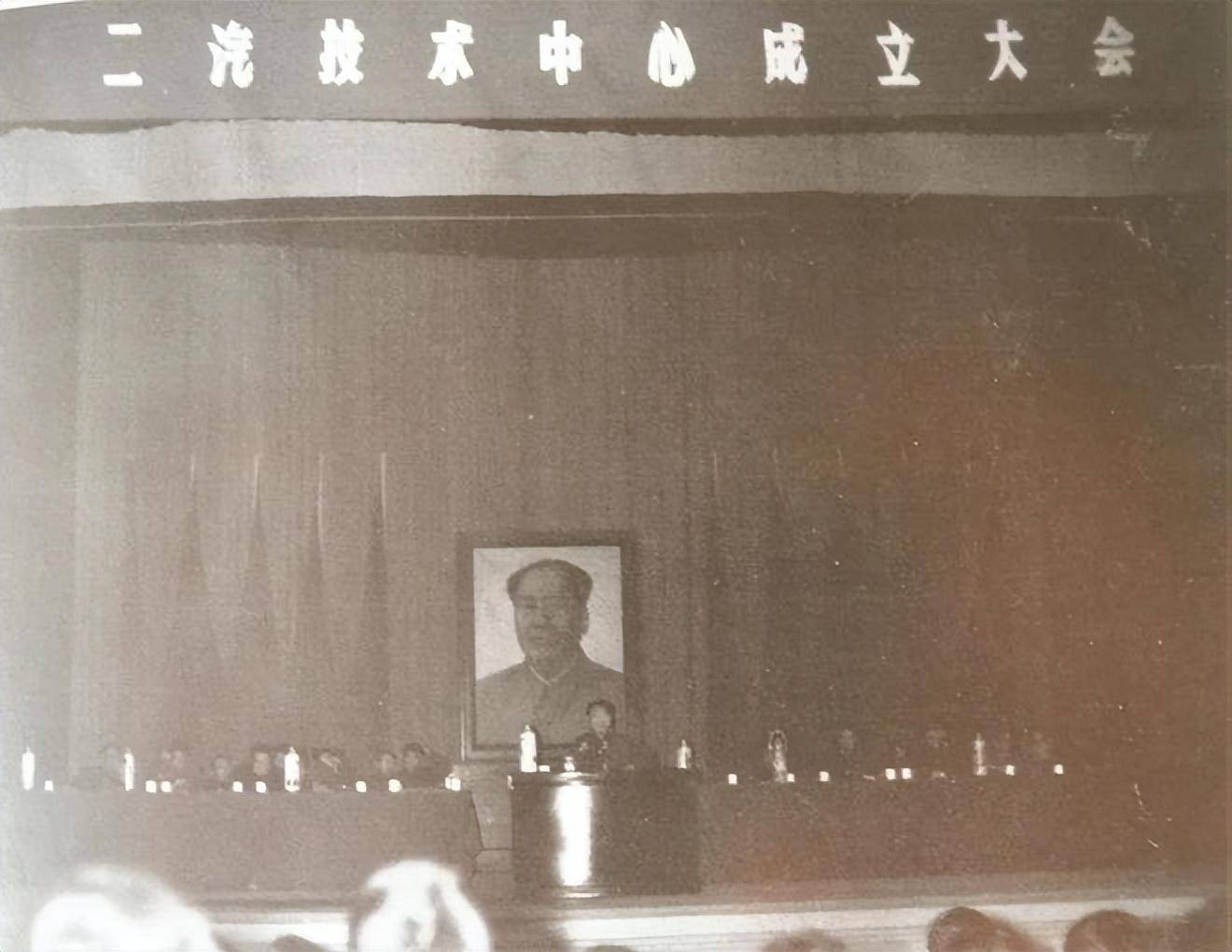 40年自主向上，东风商用车技术研发的原点从东风EQ153说起_搜狐汽车_搜狐网