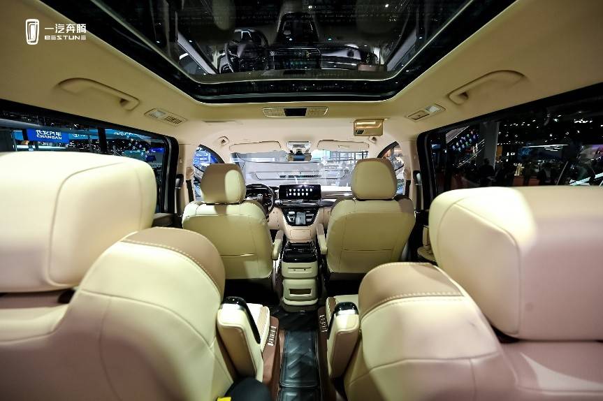 奔腾M9动力上搭载2.0T高功率涡轮增压发动机+48V轻混系统_搜狐汽车_搜狐网