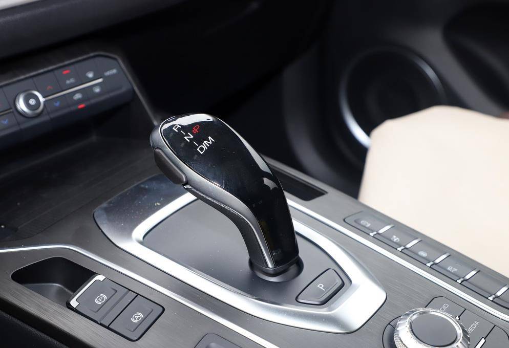 SUV新“霸主”！2.0T爆227马力，性能远胜哈弗F7，14.80万_搜狐汽车_搜狐网