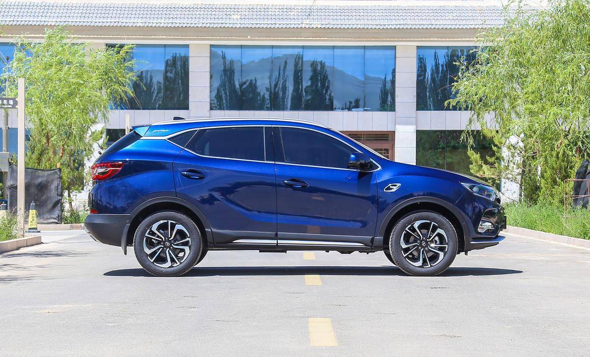 与哈弗H6同级，车宽1米9，丐版就是T动力，国六排放才7万起_搜狐汽车_搜狐网