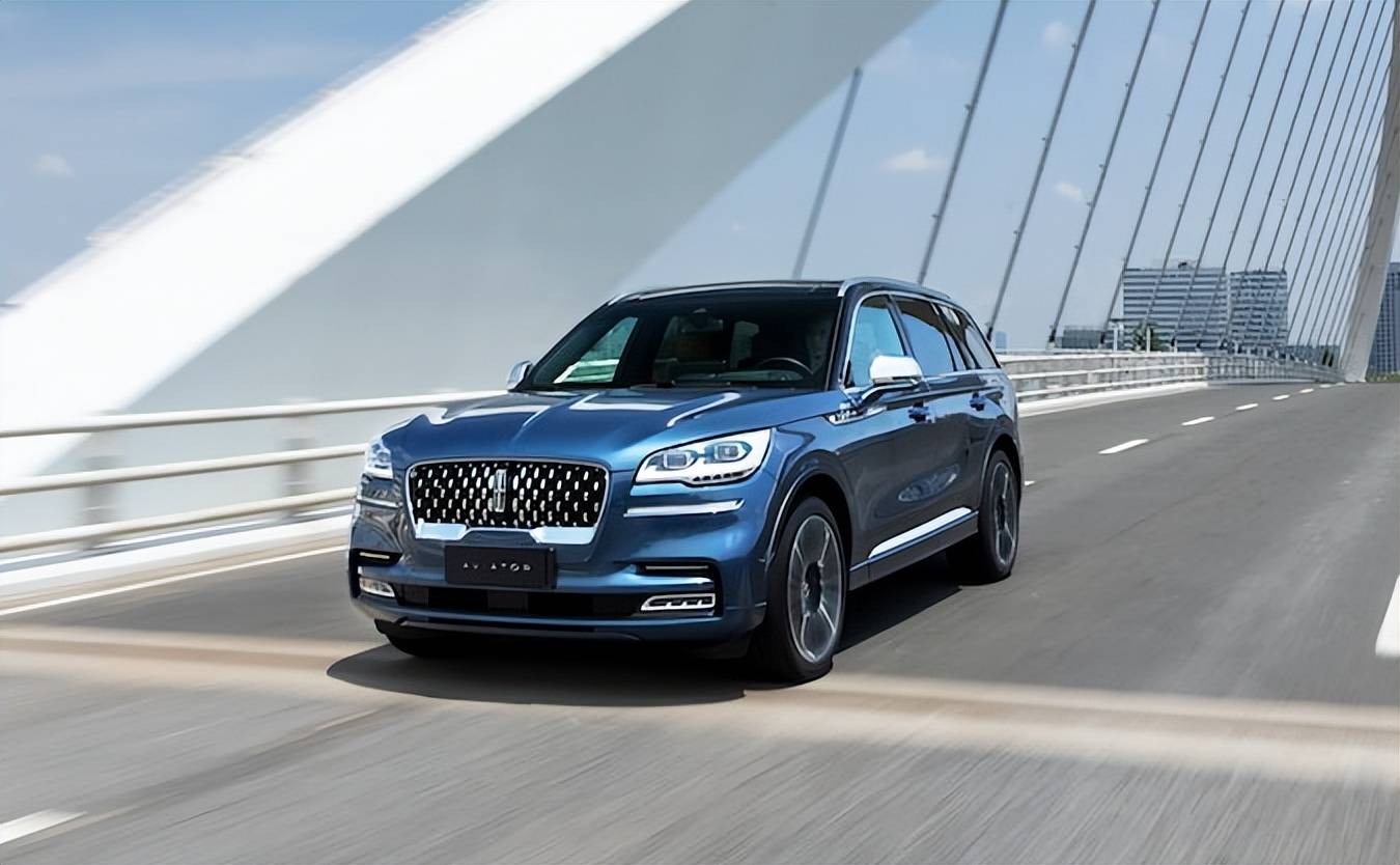 谁说豪华中大型SUV非得买BBA？全系搭载3.0T V6的飞行家，更香！_搜狐汽车_搜狐网