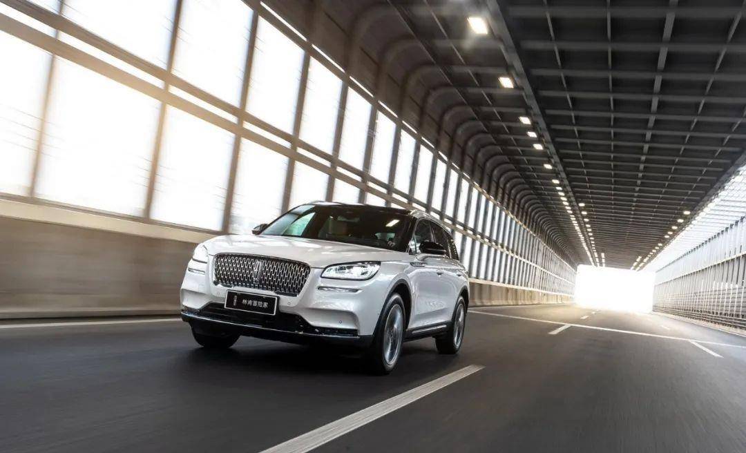 长安再甩“王牌”SUV，气场完胜奥迪Q5，2.0T＋8AT，不足25w_搜狐汽车_搜狐网