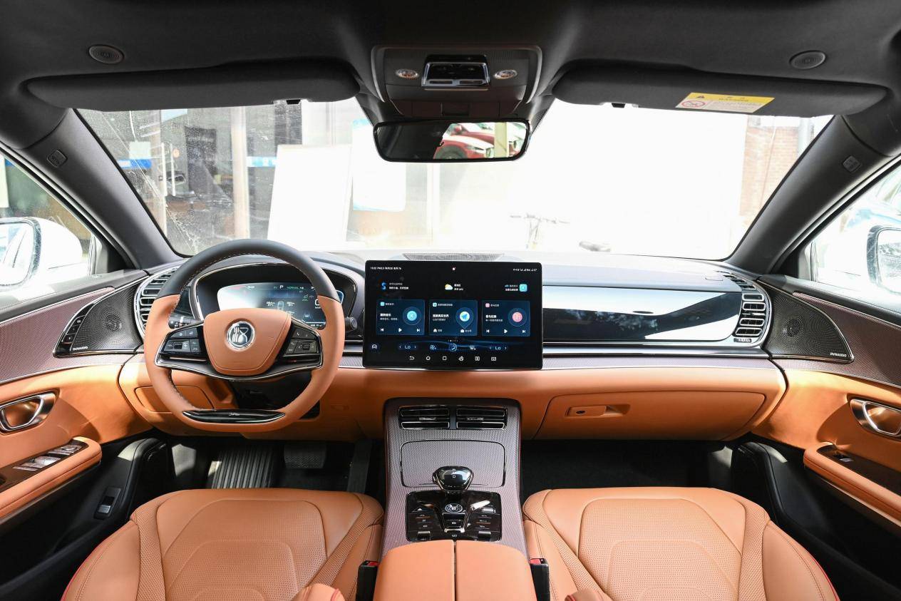 17.19万起的深蓝SL03，卷到比亚迪汉DM，一招鲜的秘诀在哪里？_搜狐汽车_搜狐网