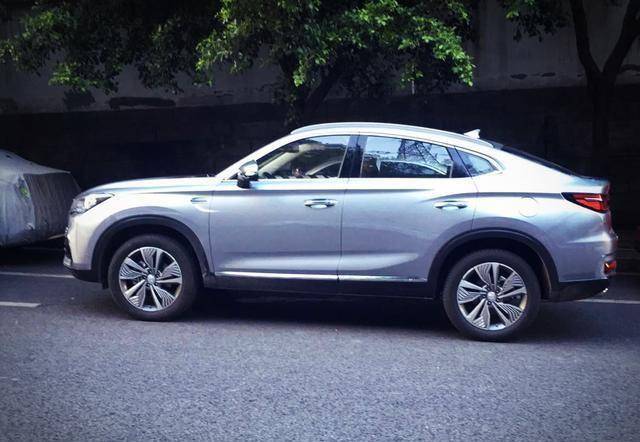 全国首辆长安CS85实拍，预售价格喜人，国产“X6”终于来了_搜狐汽车_搜狐网