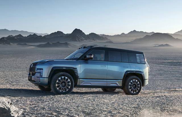 比亚迪亮出“杀手锏”！科技之巅U8预售，提速3.6s，订单超1.3W台_搜狐汽车_搜狐网