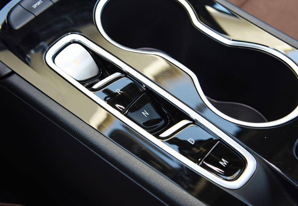 别克的“顶梁柱”，爆237马力＋9AT，车长超过4米9，比本田雅阁气派_搜狐汽车_搜狐网